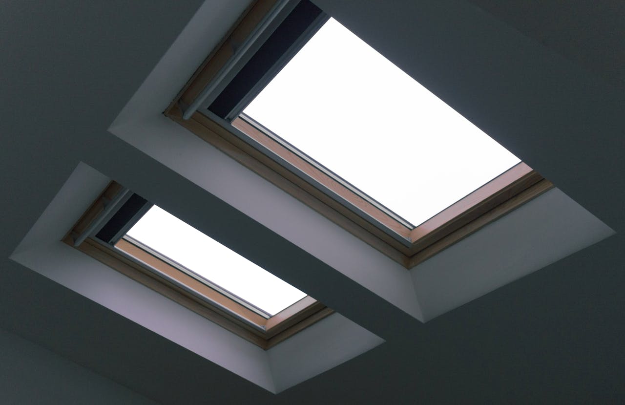 Dimensions Velux : tableau des tailles et guide de sélection 2026